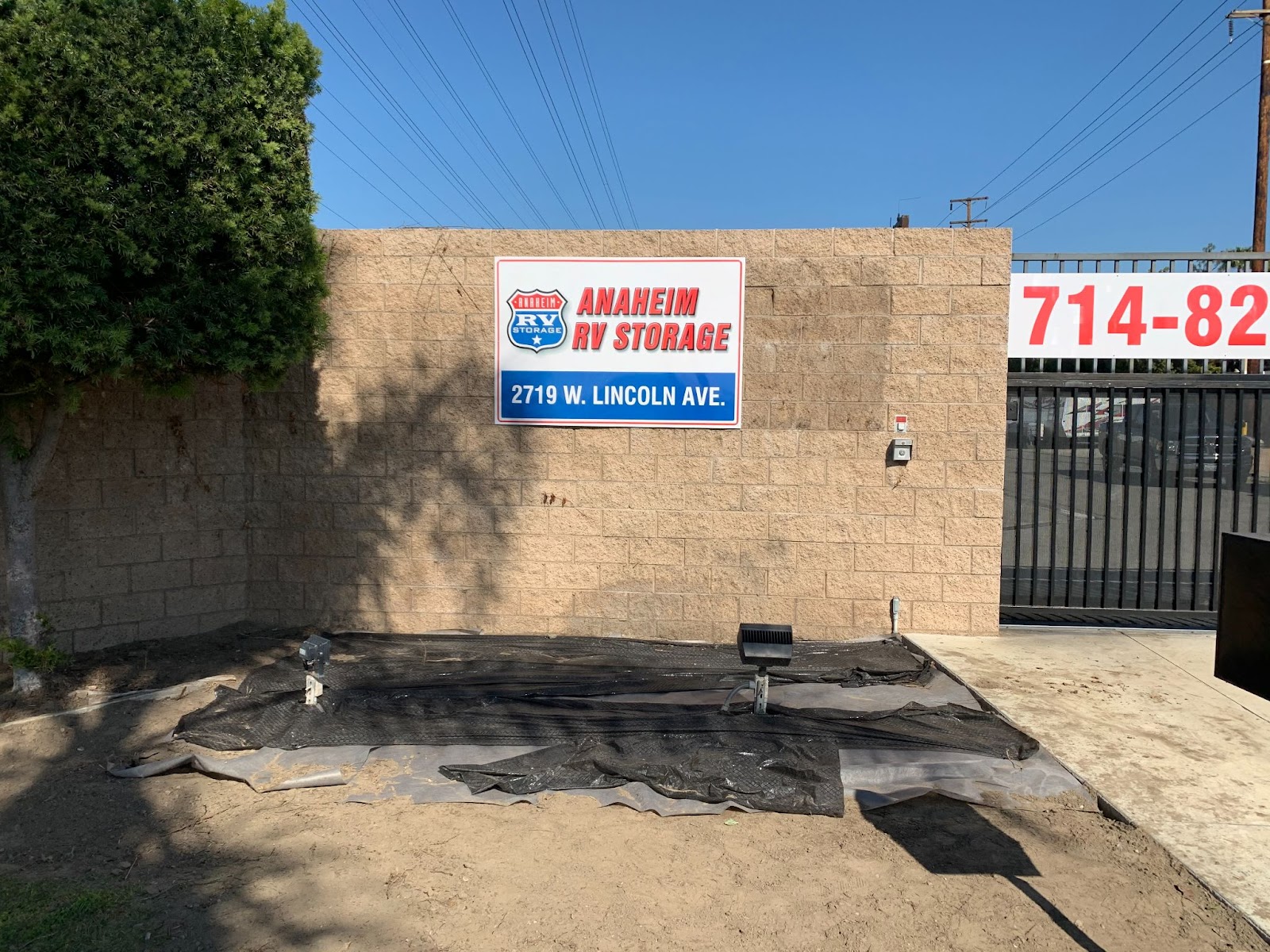 Anaheim RV Storage | Free Consultations | Instant Signs